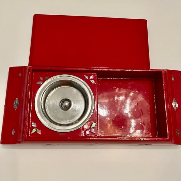 vintage smoker box signed J YOUNG | Accents | Vintage Smoker Box W ...